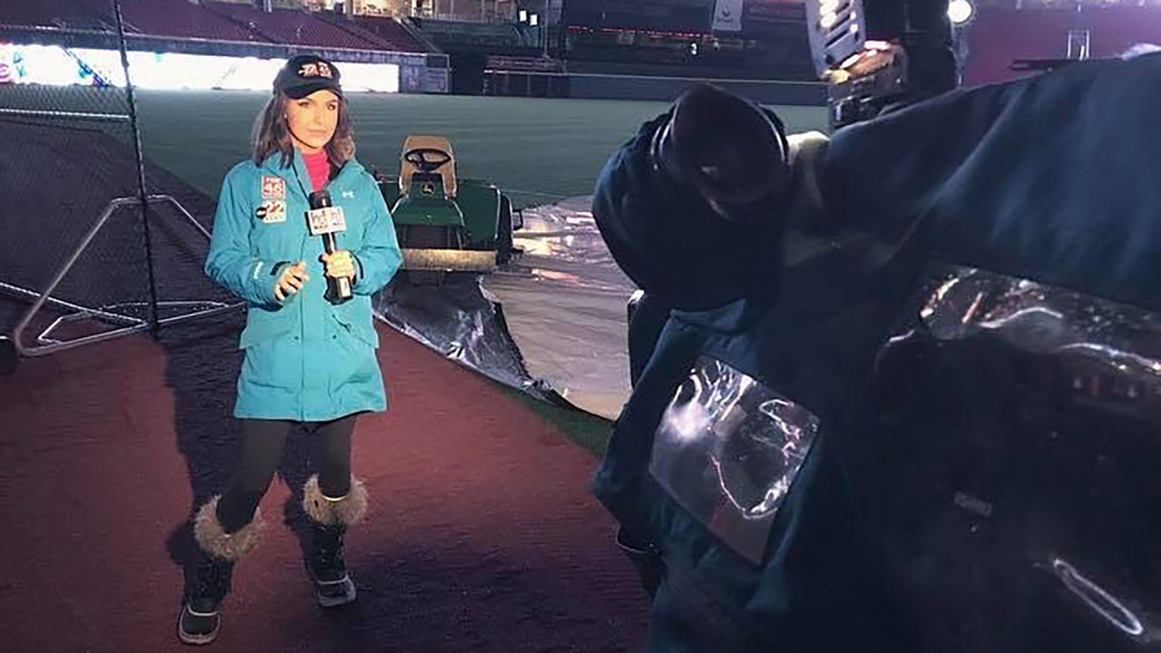 Can a YouTuber Reporter Lure Younger Audiences? | Cronkite News Lab