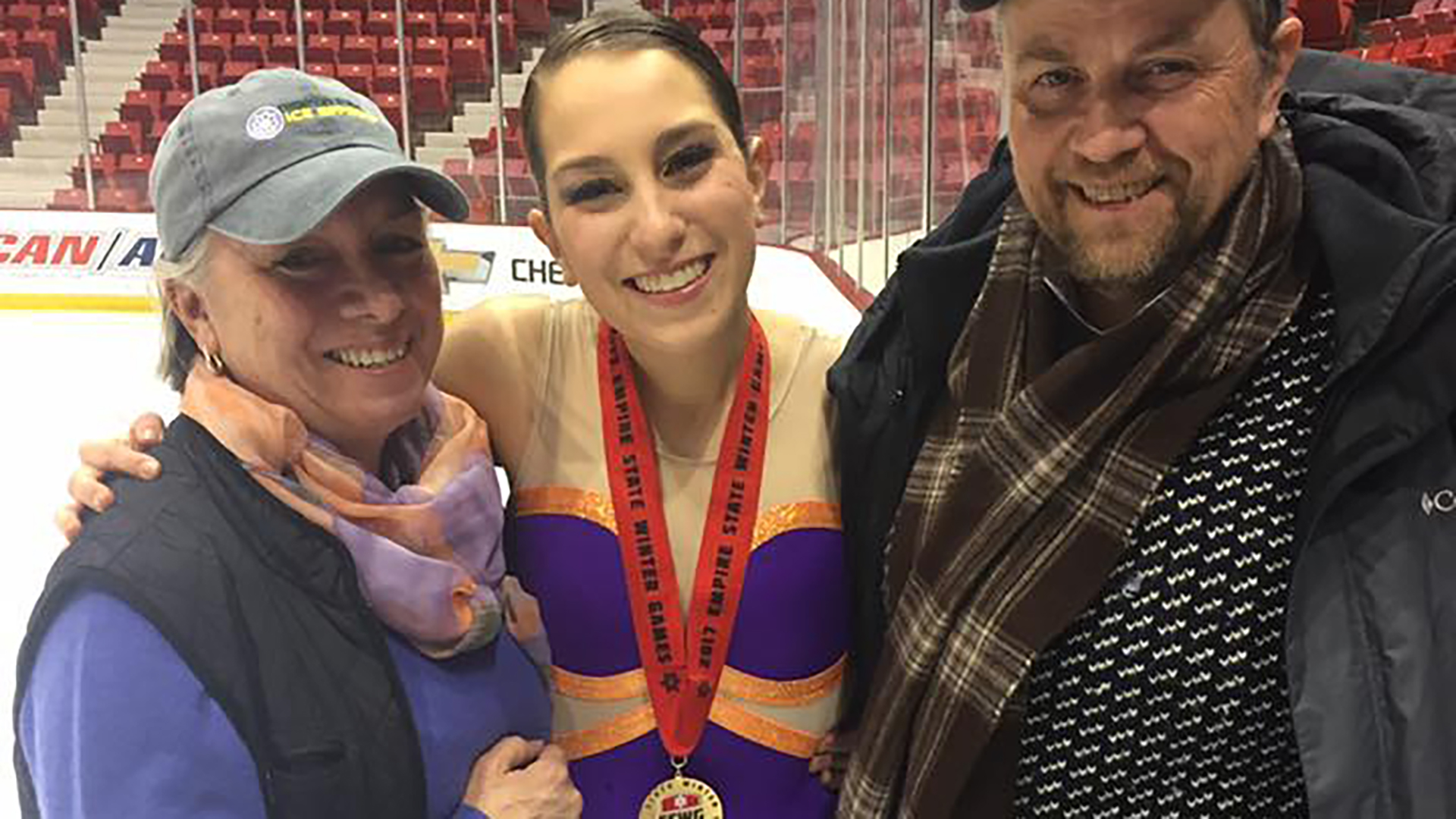 Lucy Bergemann glides between two worlds | Cronkite News Lab